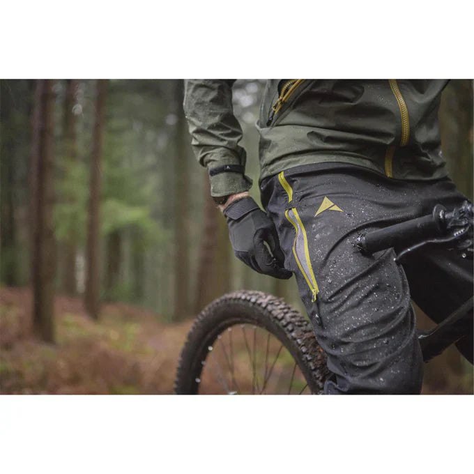 Waterproof Over Trousers – Convenient Protection from Showers
